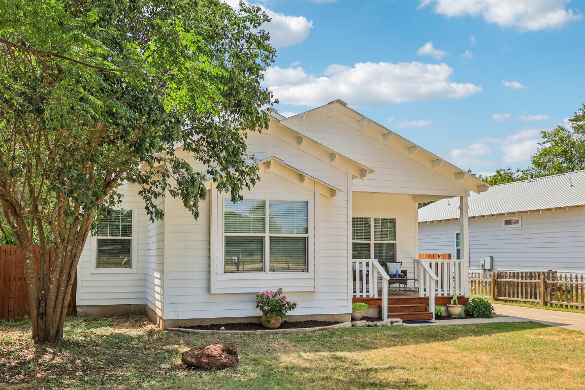 1804 Hill St, For Sale in Bastrop - eXp Realty