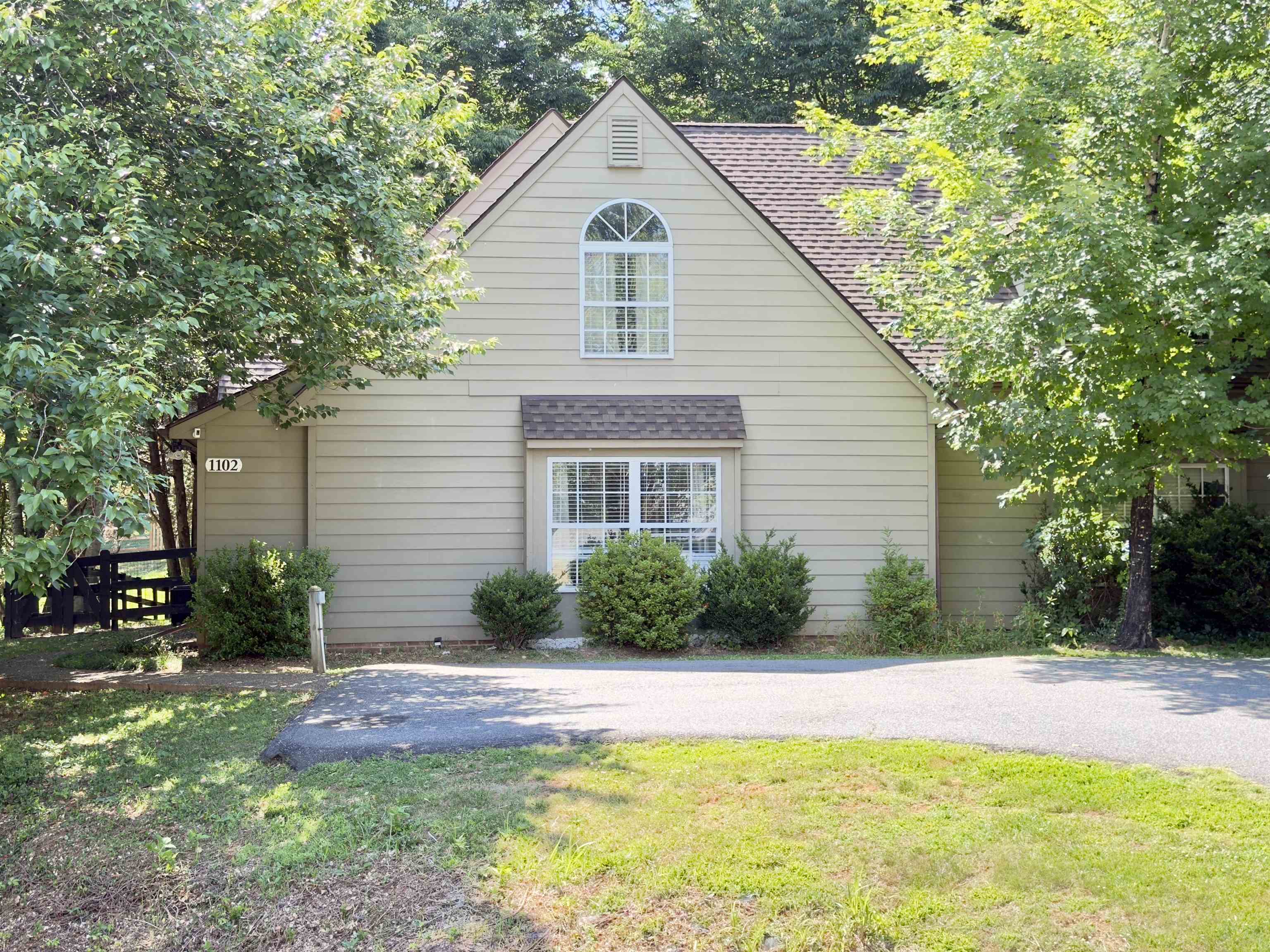 1102 Amber Ridge Rd, For Sale in Charlottesville - eXp Realty