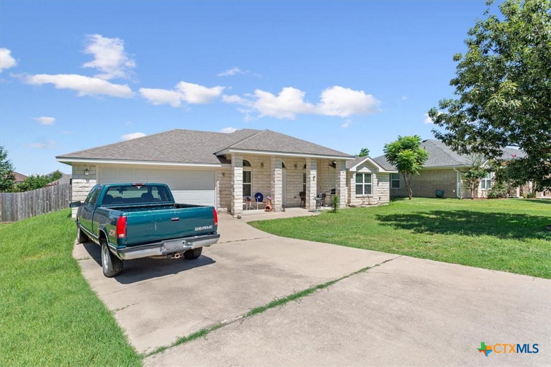 5012 Sarahs Way, For Sale in Temple - eXp Realty