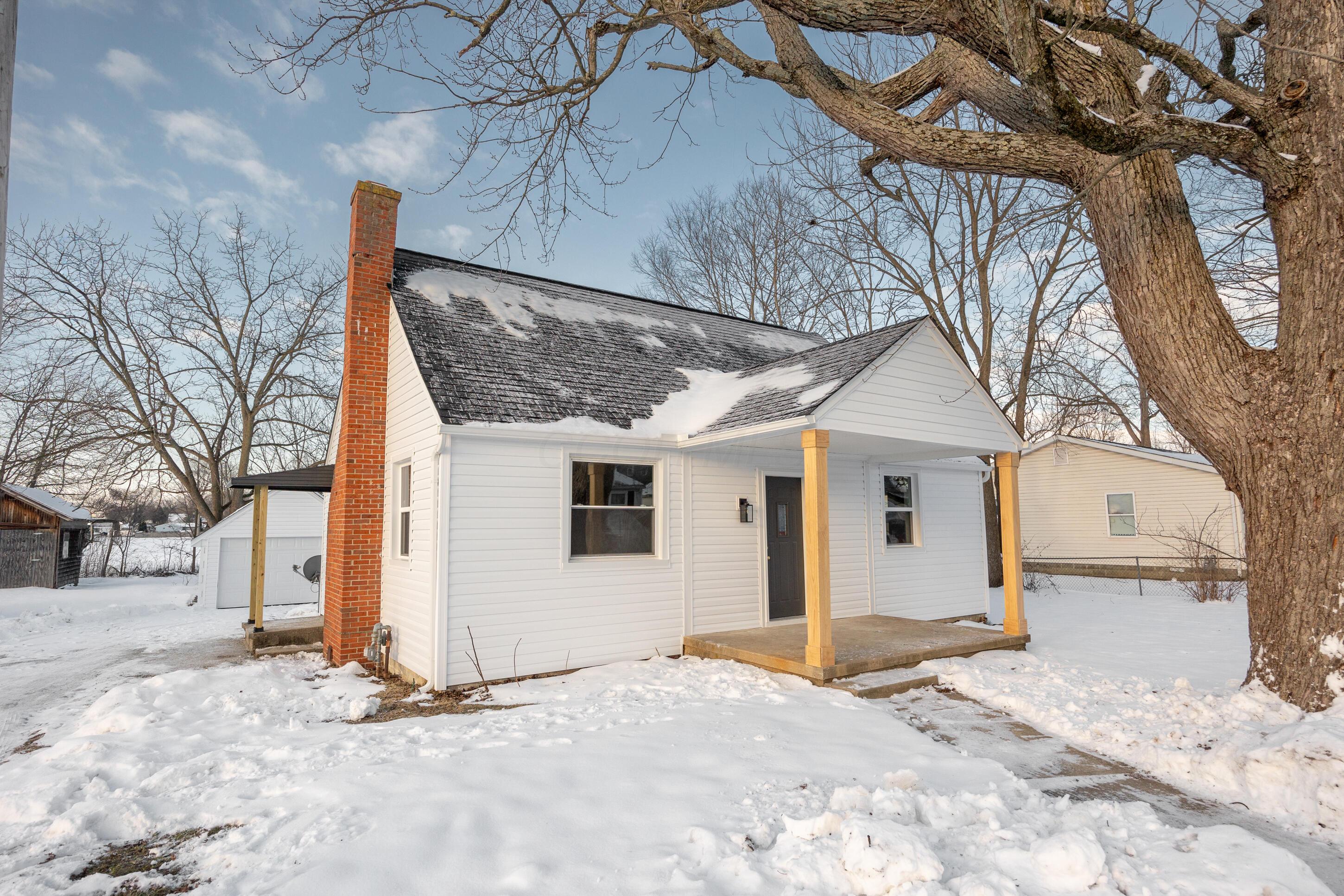 89 S Cherry Street, For Sale in London - eXp Realty