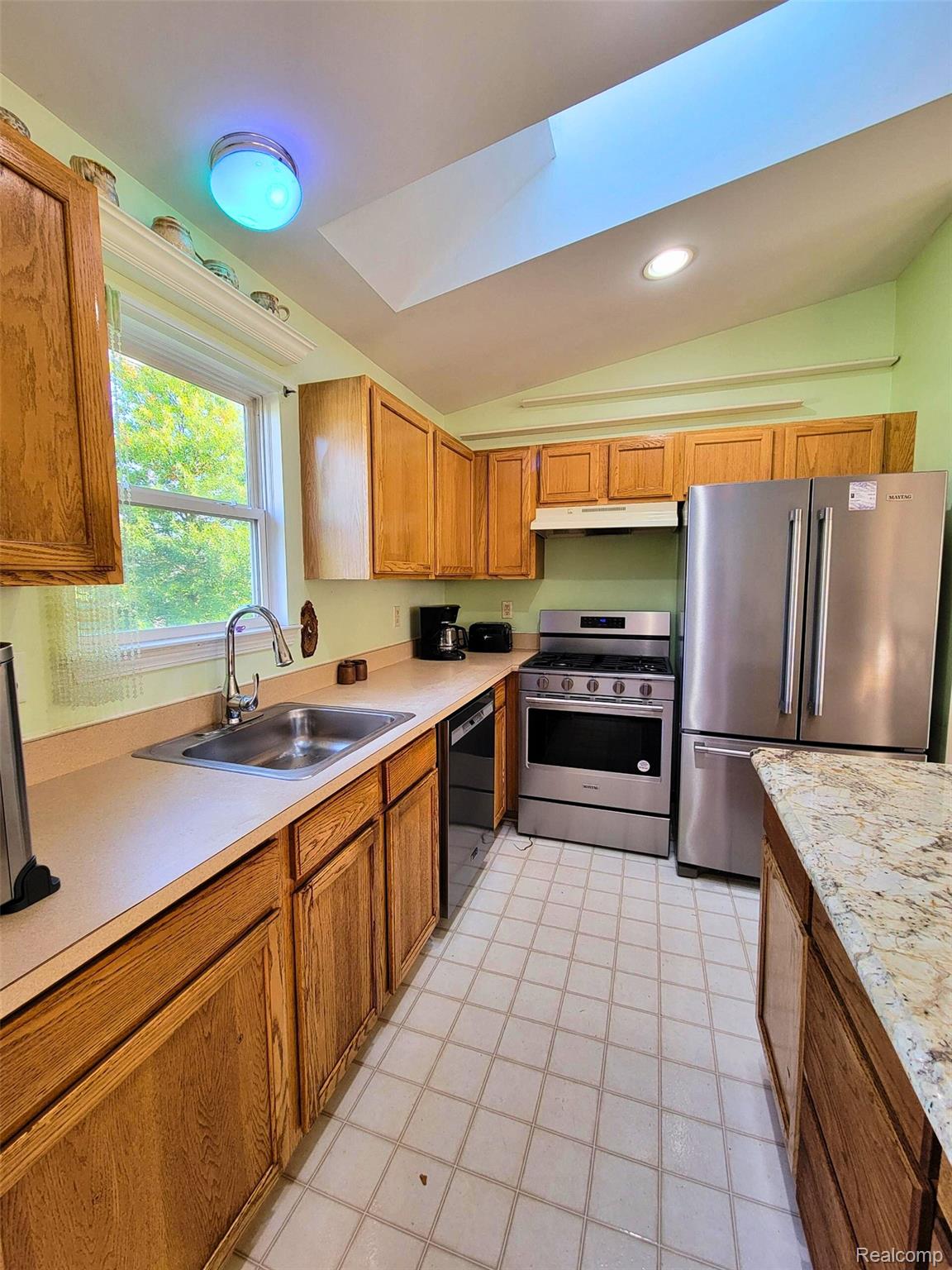 708 Ridgecrest Dr, For Sale in Fenton - eXp Realty