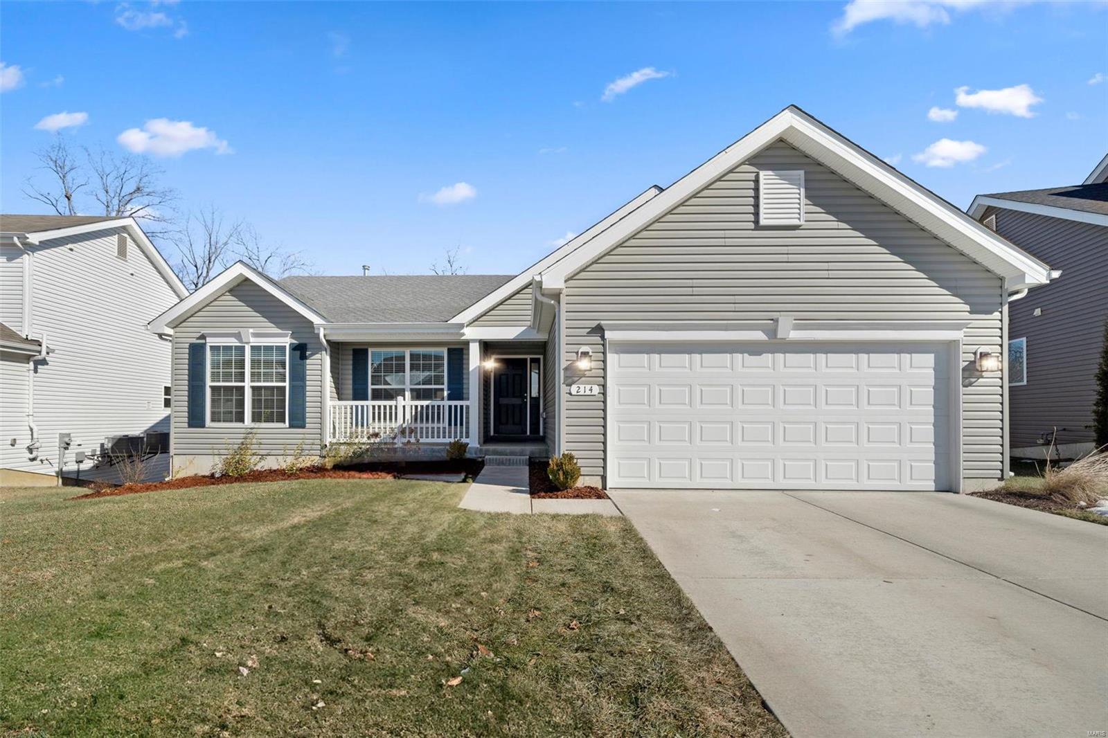 214 Hidden Bluffs Drive, For Sale in Lake St Louis - Zoocasa