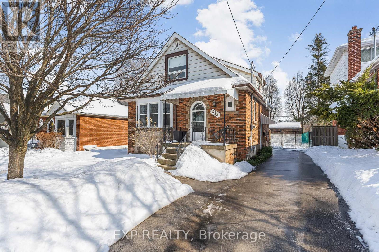 213 East 19th Street, For Sale in Hamilton (Inch Park) - Zoocasa