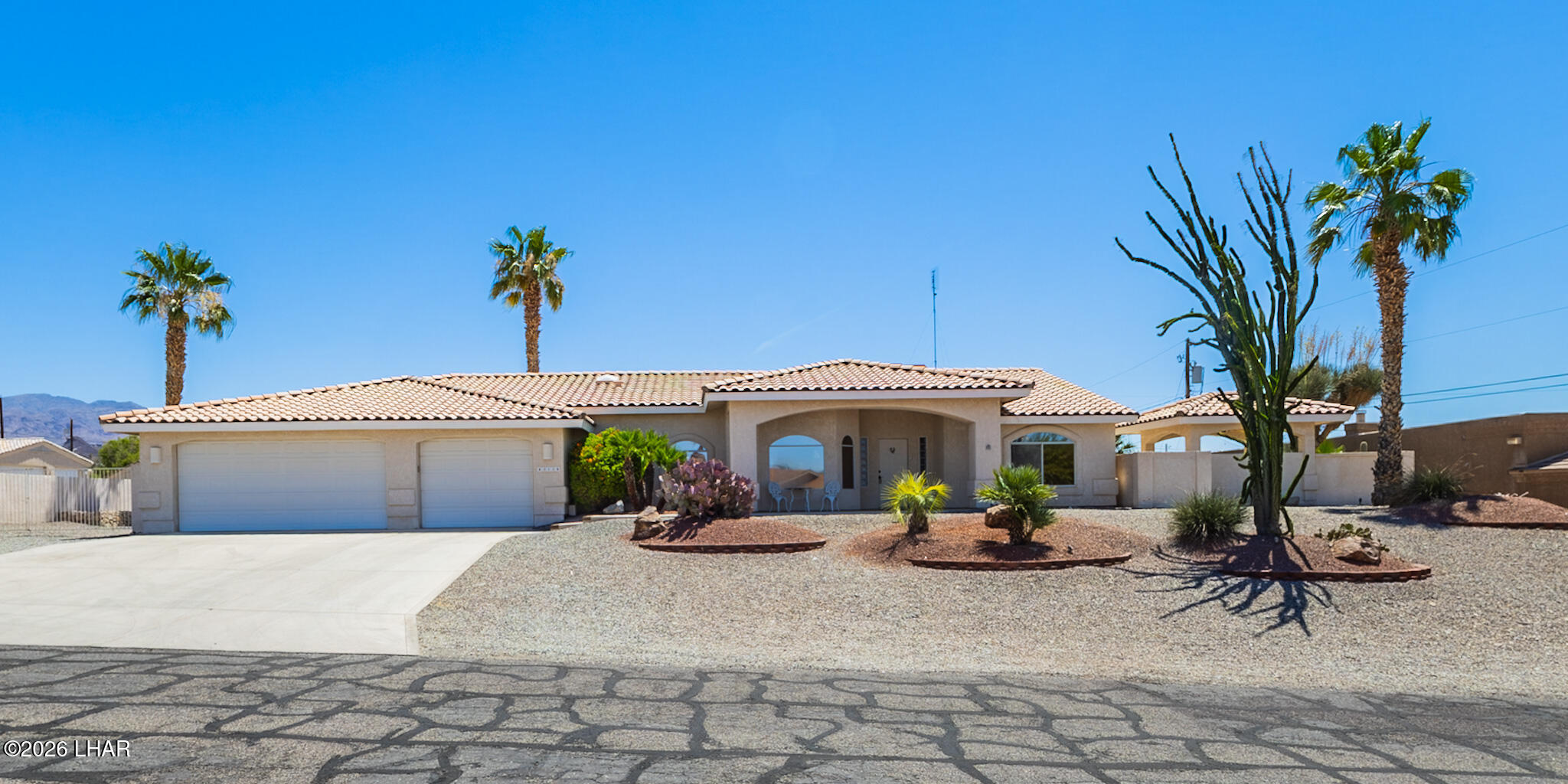 3134 Appaloosa Dr, For Sale in Lake Havasu City - eXp Realty