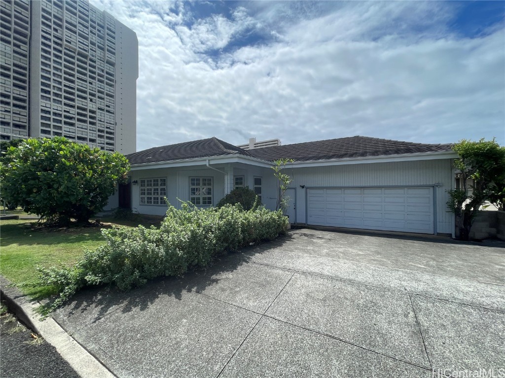 1716 Mott Smith Dr, Leased in Honolulu - Zoocasa