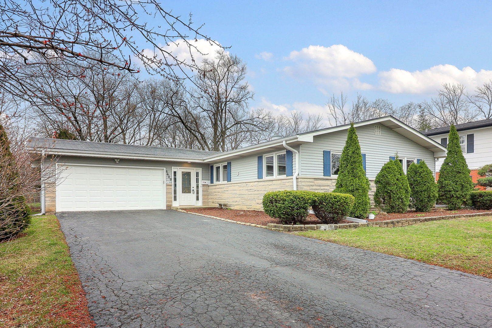 5609 Snowdrop Ln, For Sale in Lisle - eXp Realty