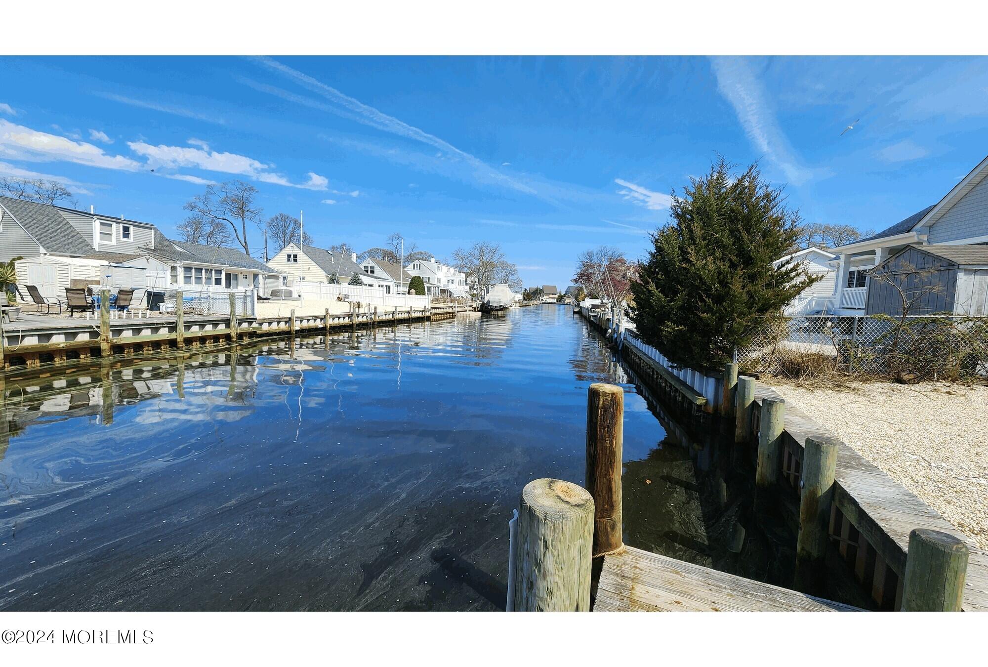 17 Lagoon Dr E, Sold in Brick - Zoocasa