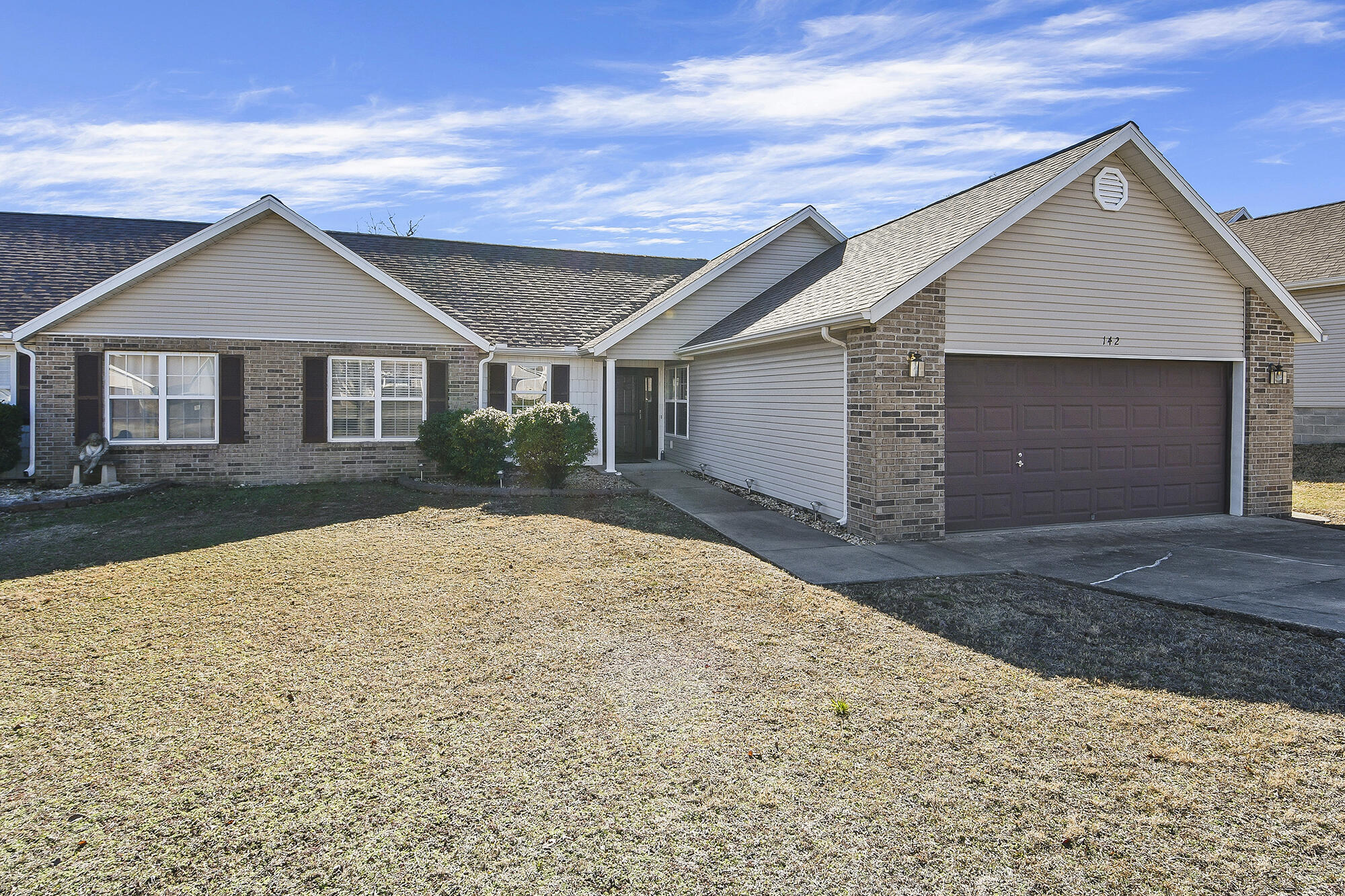 142 Woodland Drive N, For Sale in Branson - Zoocasa