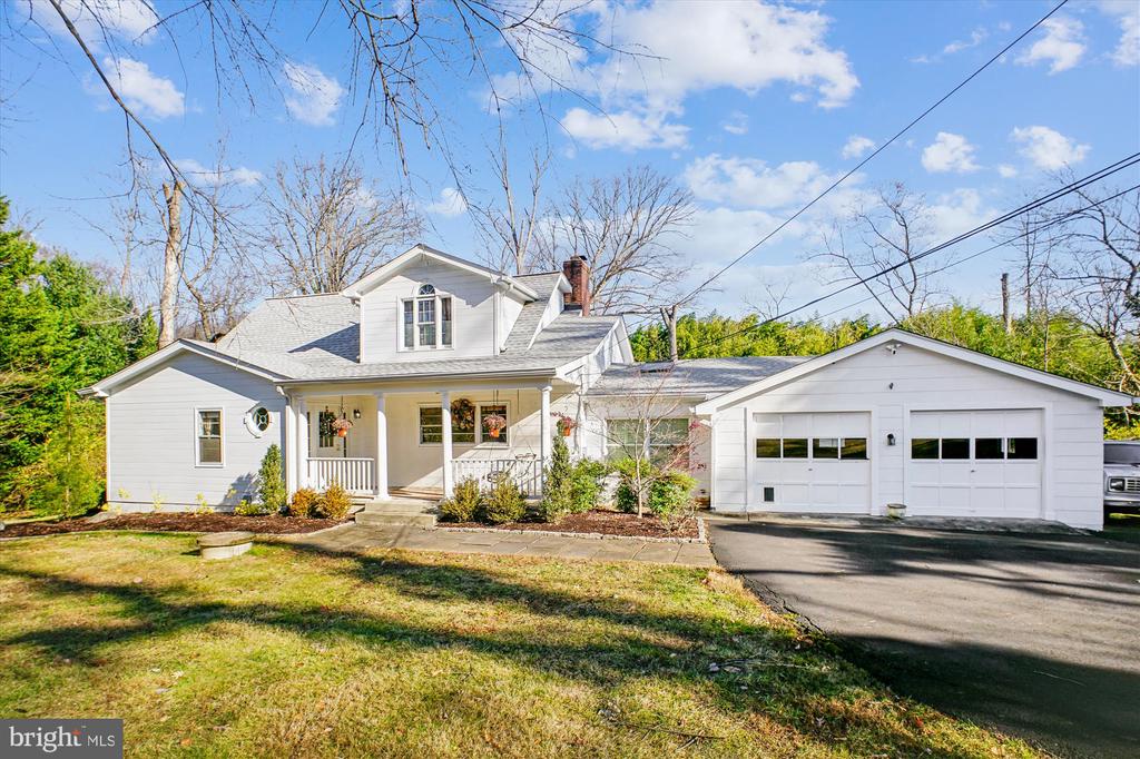 2627 Five Oaks Rd, For Sale in VIENNA - eXp Realty