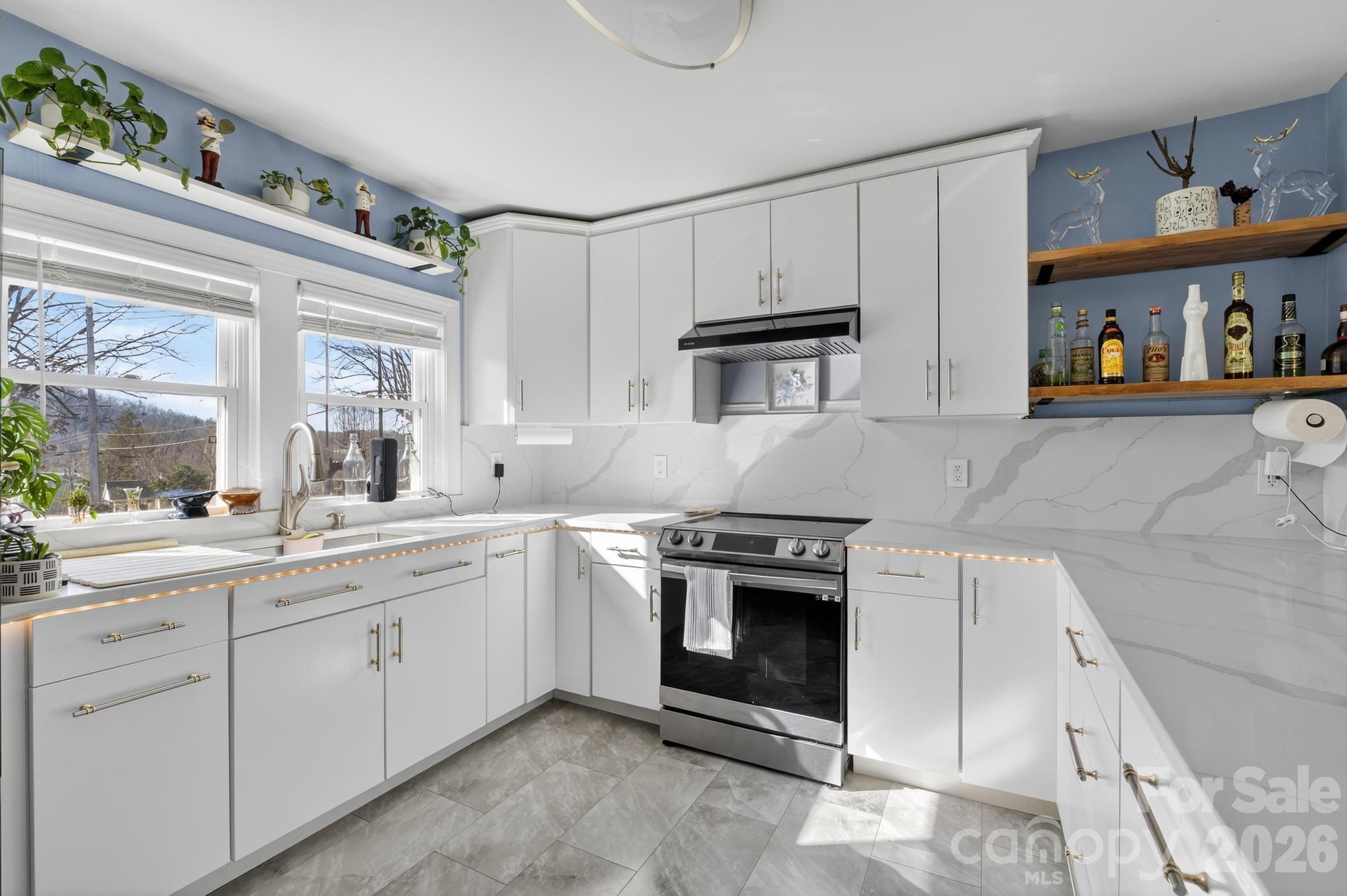 105 Countryside Dr Sw, For Sale in Lenoir - eXp Realty