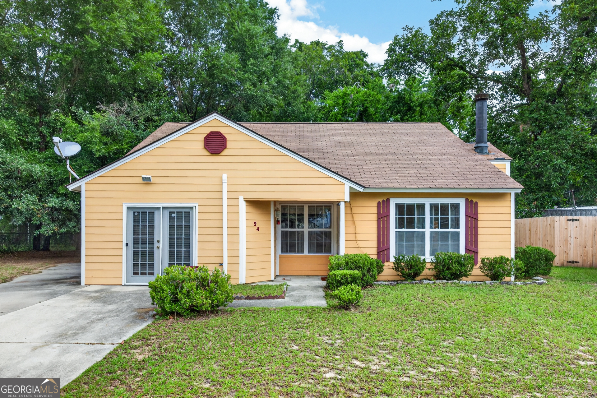 24 Quail Forest Dr, For Sale in Savannah - eXp Realty