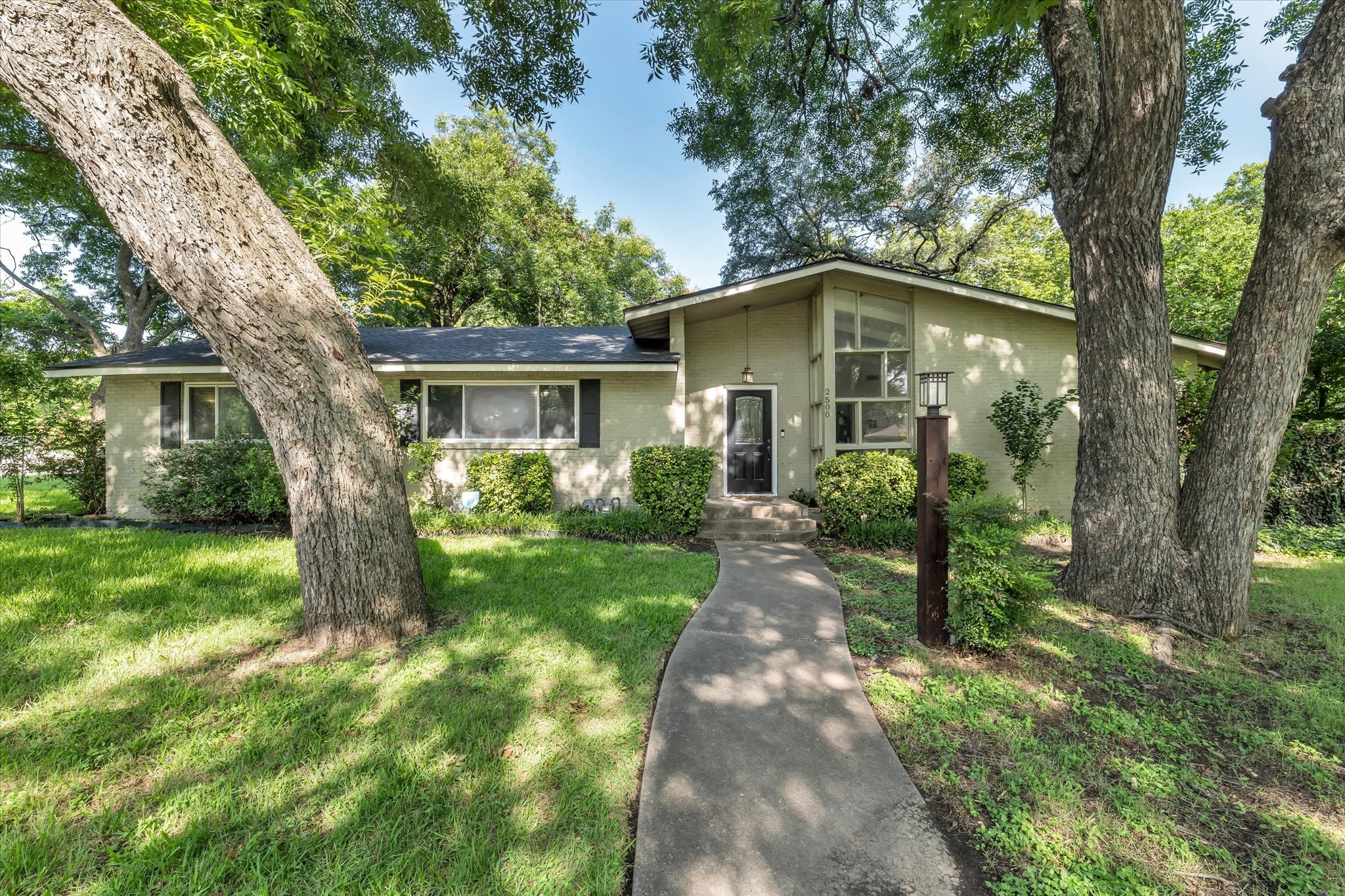 2500 N 42Nd St, For Sale in Waco - eXp Realty