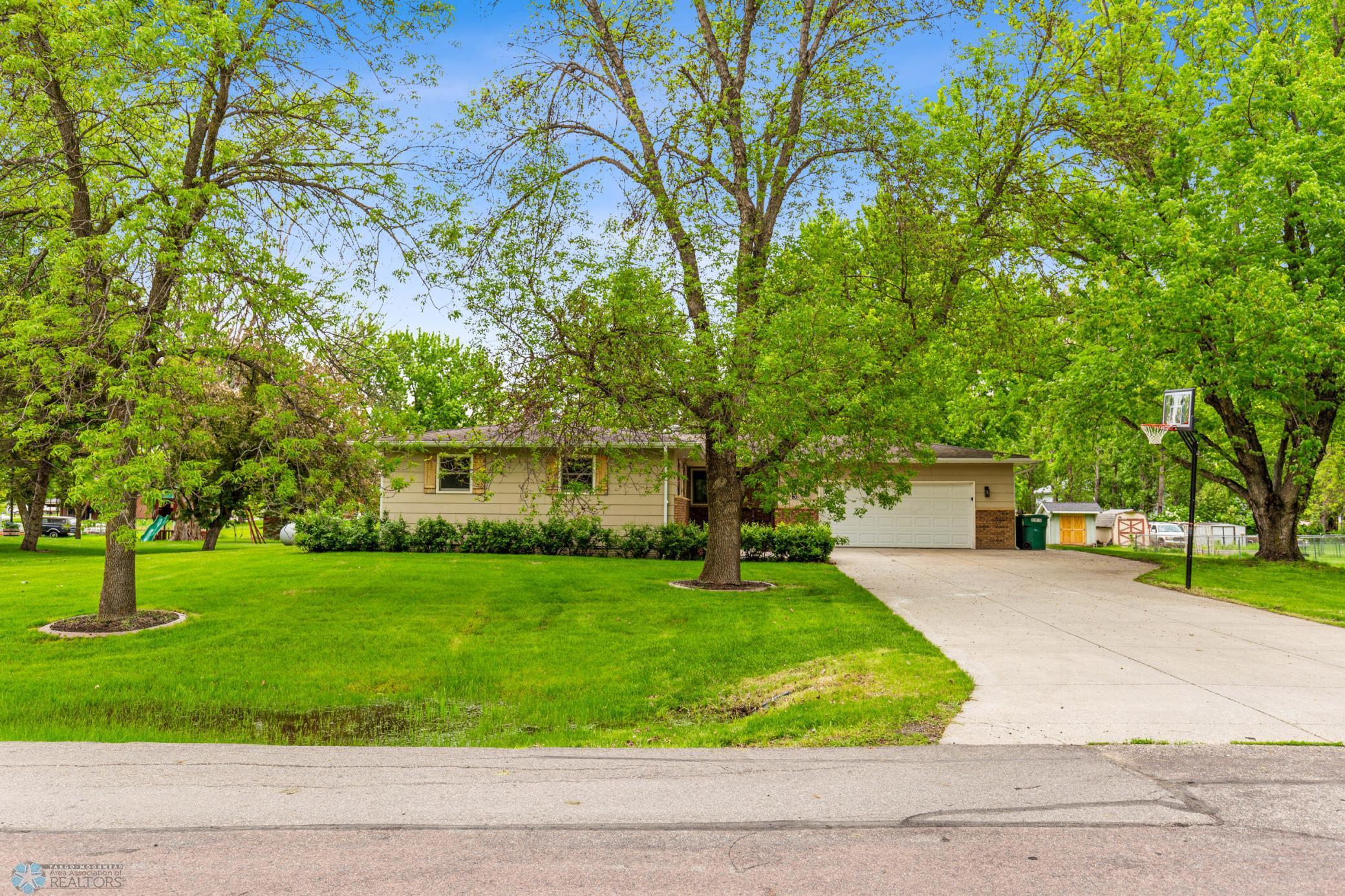 205 Park Dr, Sold in Harwood - eXp Realty