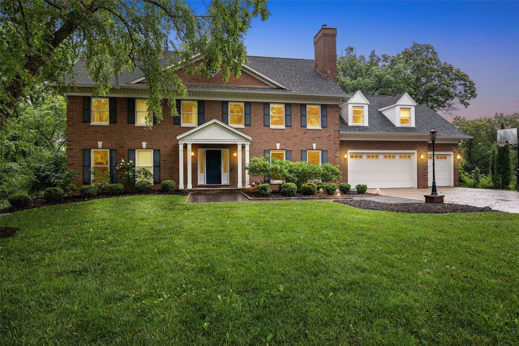 3016 Forest Gate Cir Ne, Pending in Iowa City - eXp Realty