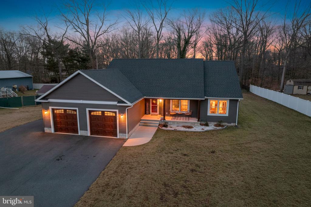 904 Ne 10 Th St, For Sale in MILFORD - eXp Realty