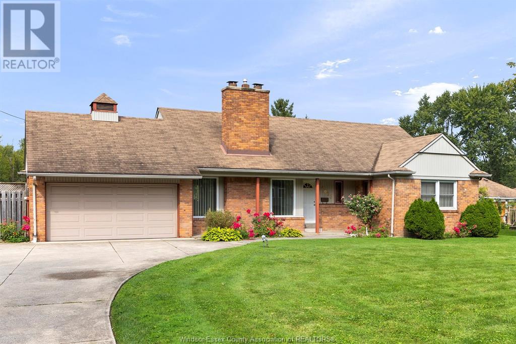 4033 Howard Ave, For Sale in Windsor - eXp Realty