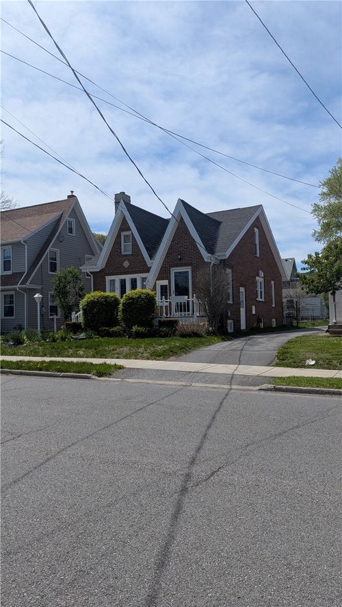 Batavia, NY Real Estate & Homes for Sale