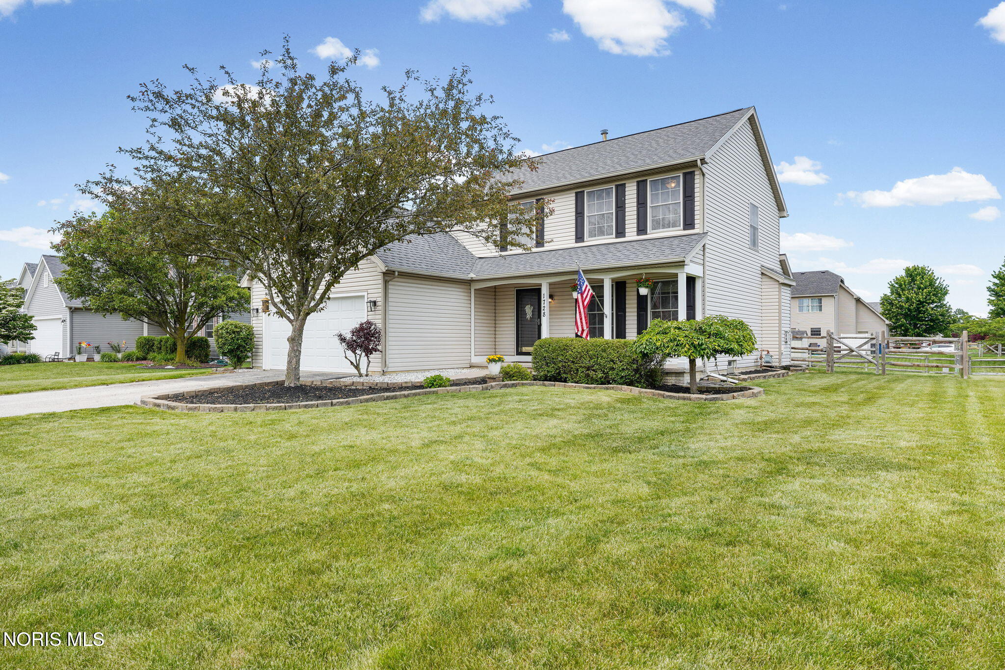 1728 Horseshoe Bend Dr, For Sale in Perrysburg - eXp Realty
