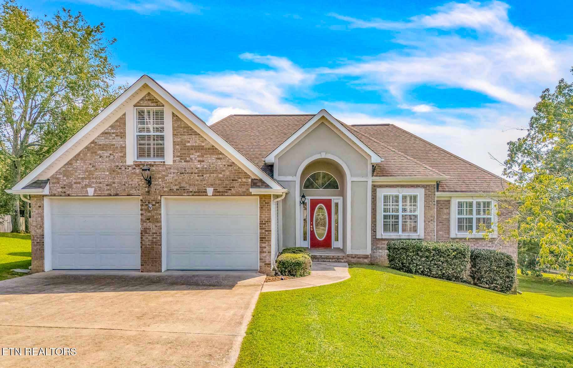 192 Ne Clearview Circle, For Sale in Cleveland - eXp Realty