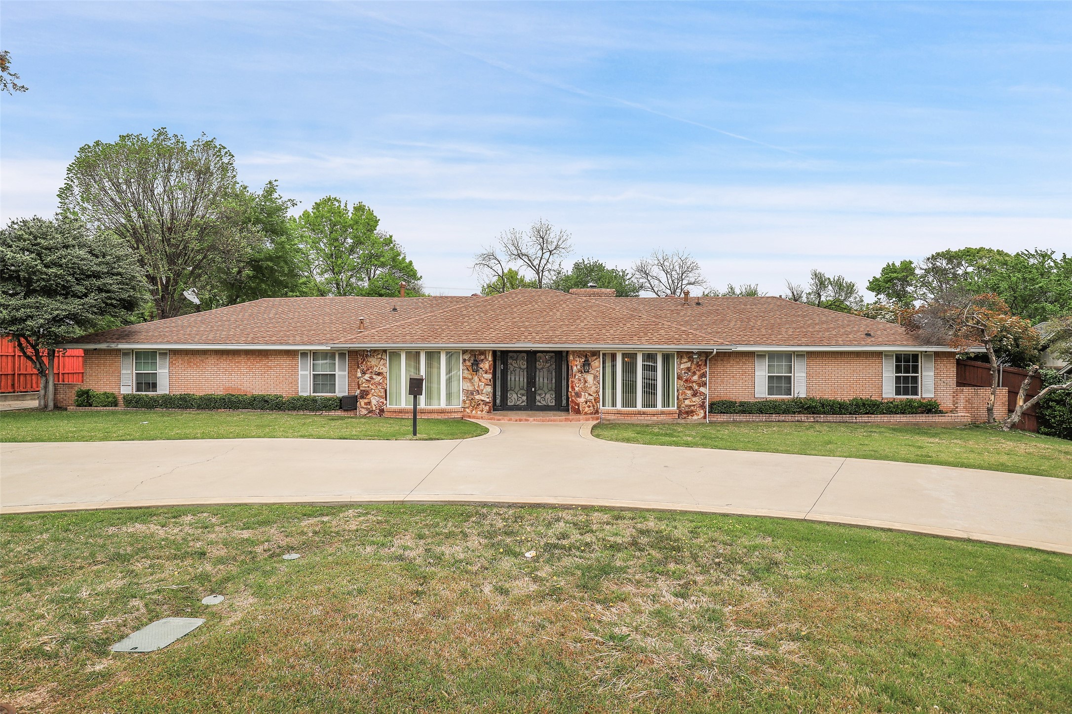 6545 Lyndon B Johnson Fwy, For Rent in Dallas - eXp Realty