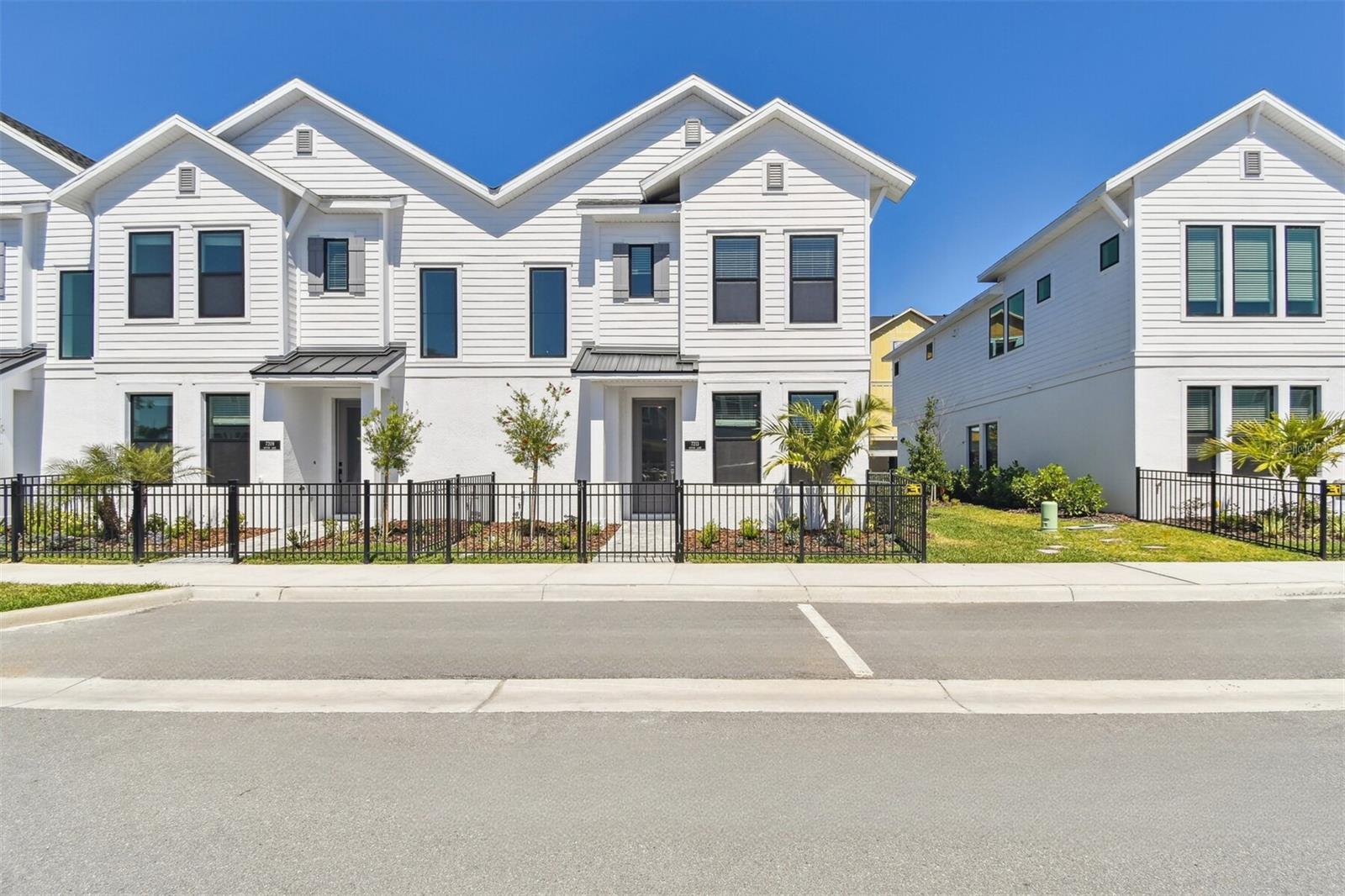 7213 Sutton Ln, For Sale in SARASOTA - eXp Realty