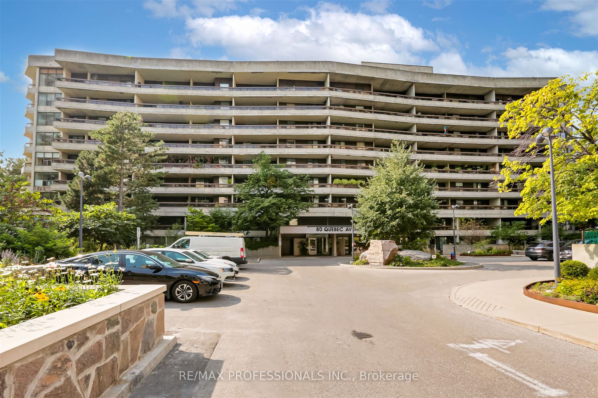 405 - 80 Quebec Ave, Sold in Toronto - Zoocasa