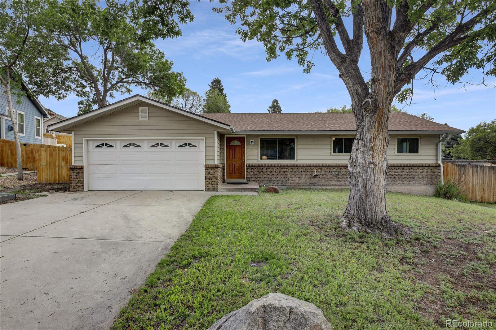 122 Memmen Drive, Leased in Castle Rock - Zoocasa