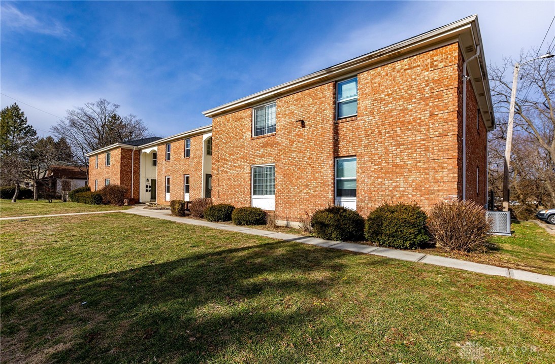 1241 Devon Ave, For Sale in Kettering - eXp Realty