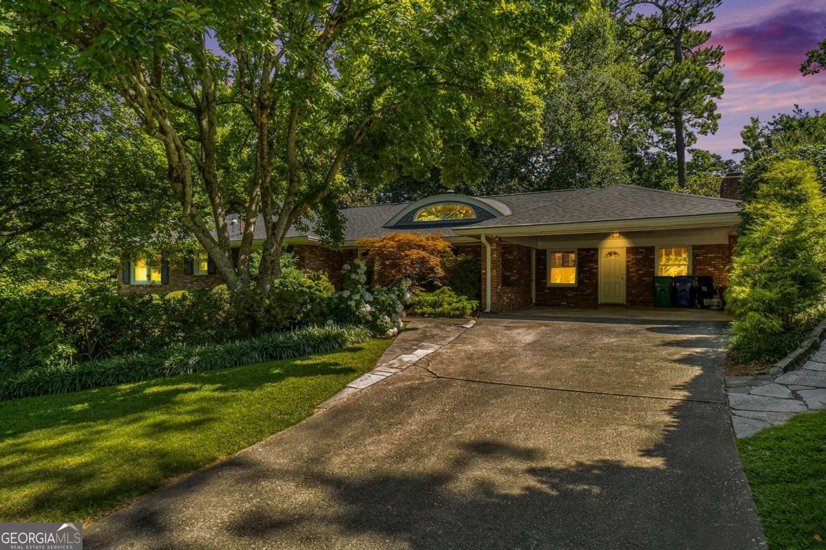 2132 Pine Forest Drive Ne, Sold in Atlanta - Zoocasa