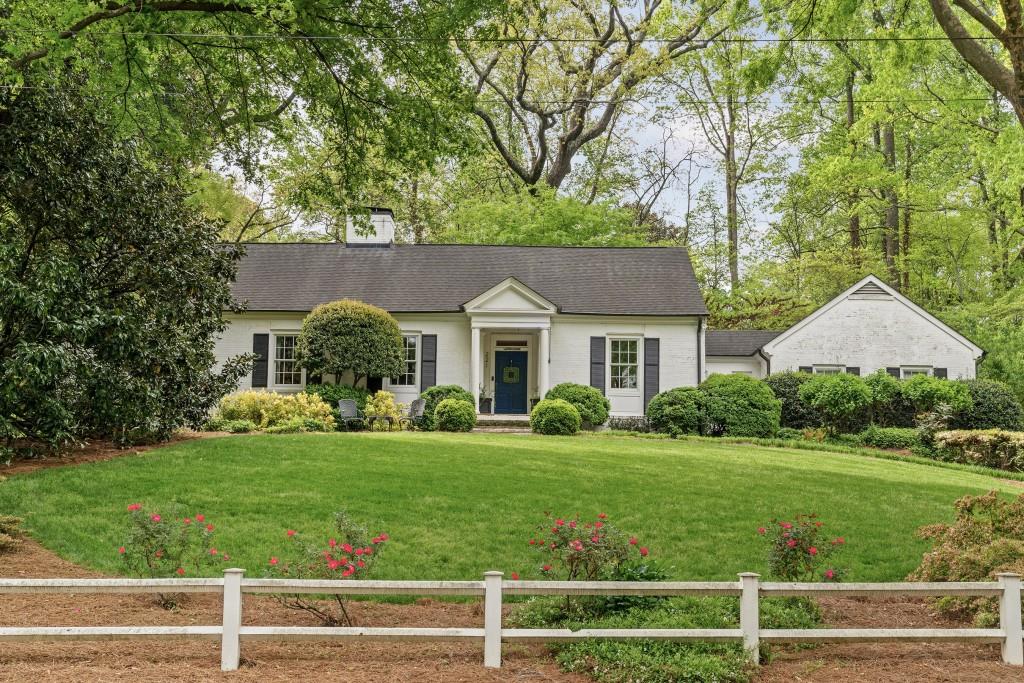 221 Robin Hood Rd Ne, For Sale in Atlanta - eXp Realty