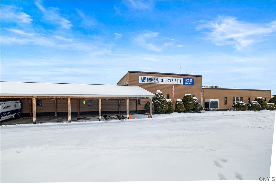 410 Catherine St, For Sale in Utica - eXp Realty