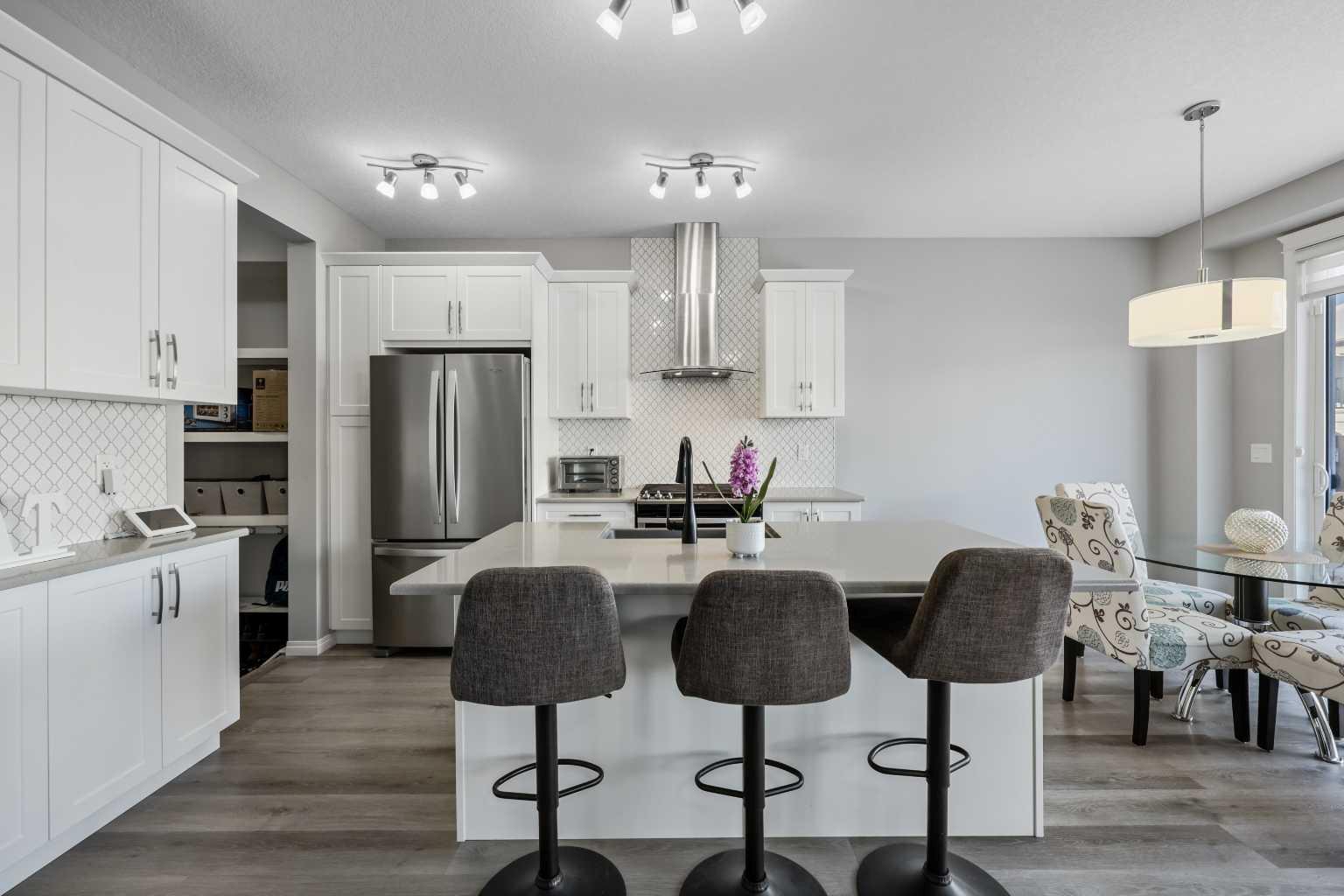 233 Windrow Crescent Sw, Sold in Airdrie - Zoocasa