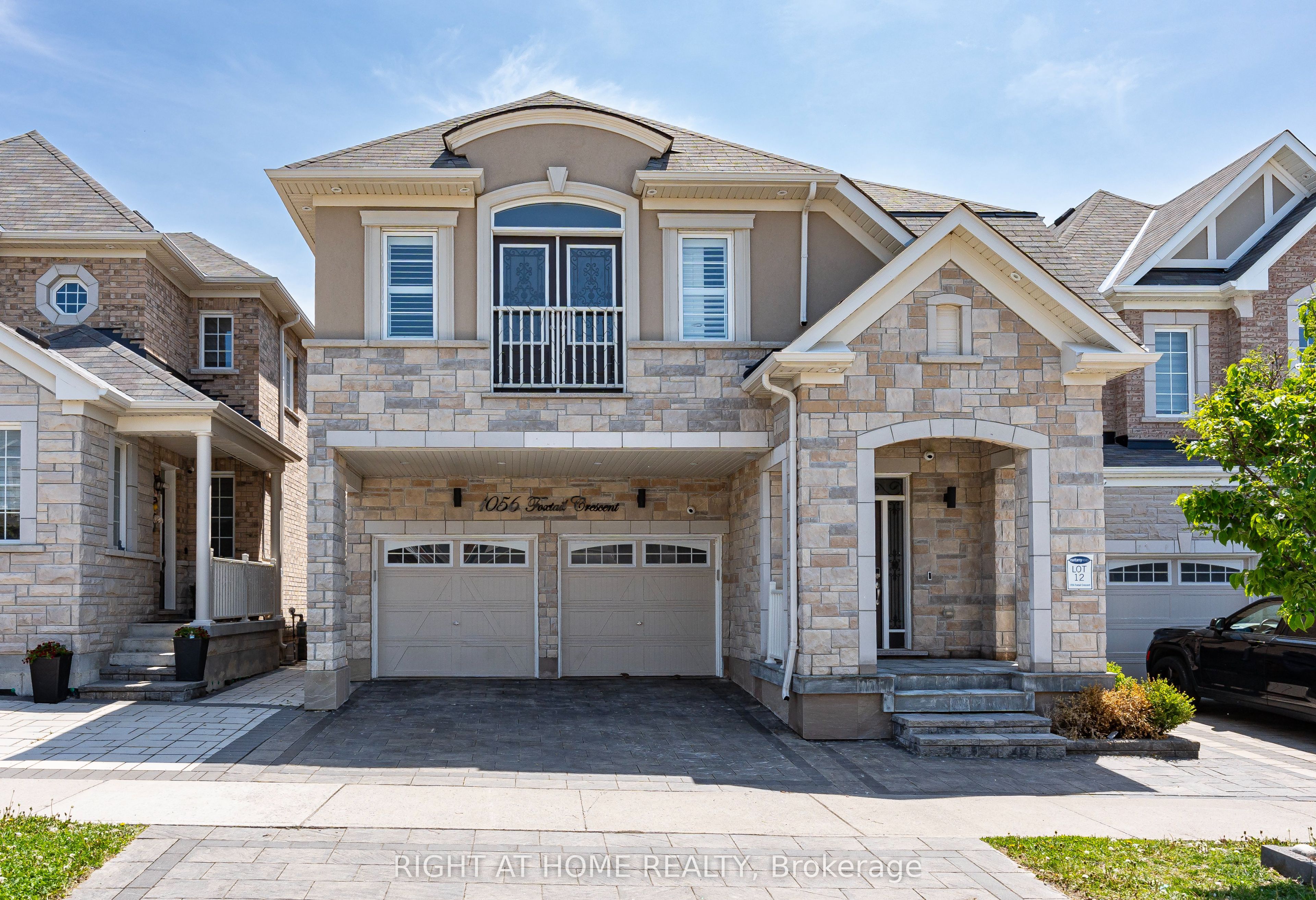1056 Foxtail Cres, For Sale in Pickering - eXp Realty