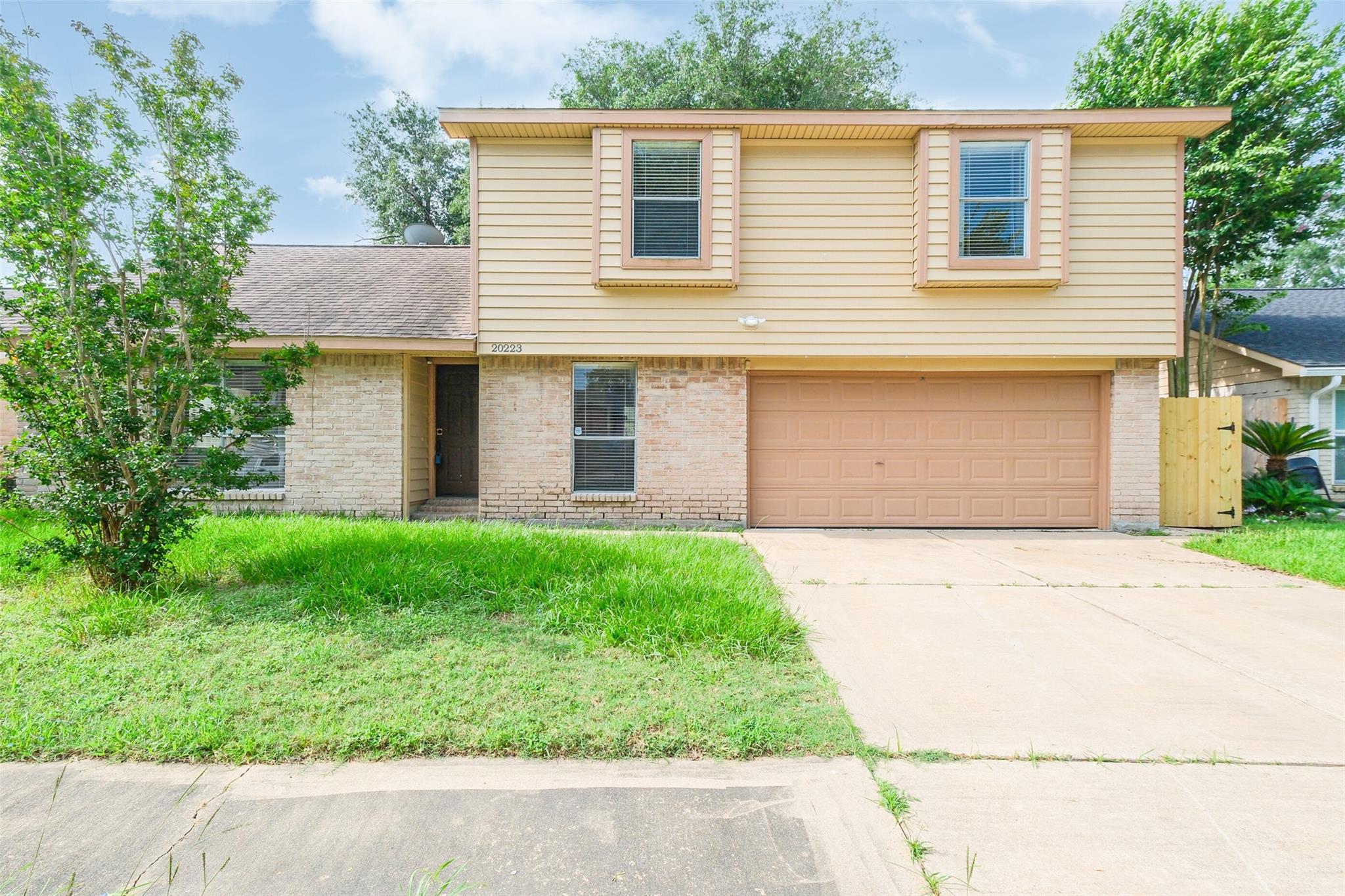 20223 Regents Corner Dr, For Sale in Katy - eXp Realty
