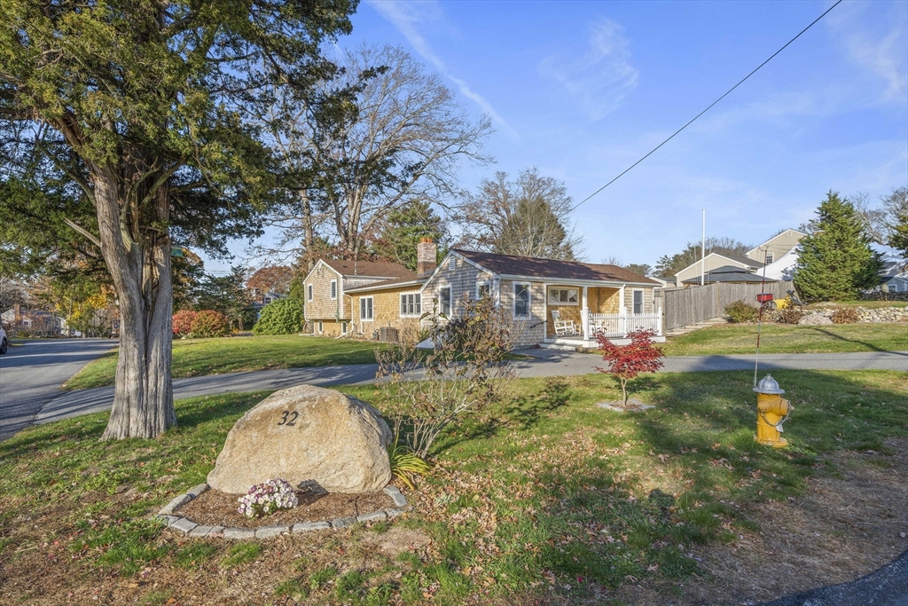 32 Fairview Ave, Sold in Scituate - eXp Realty