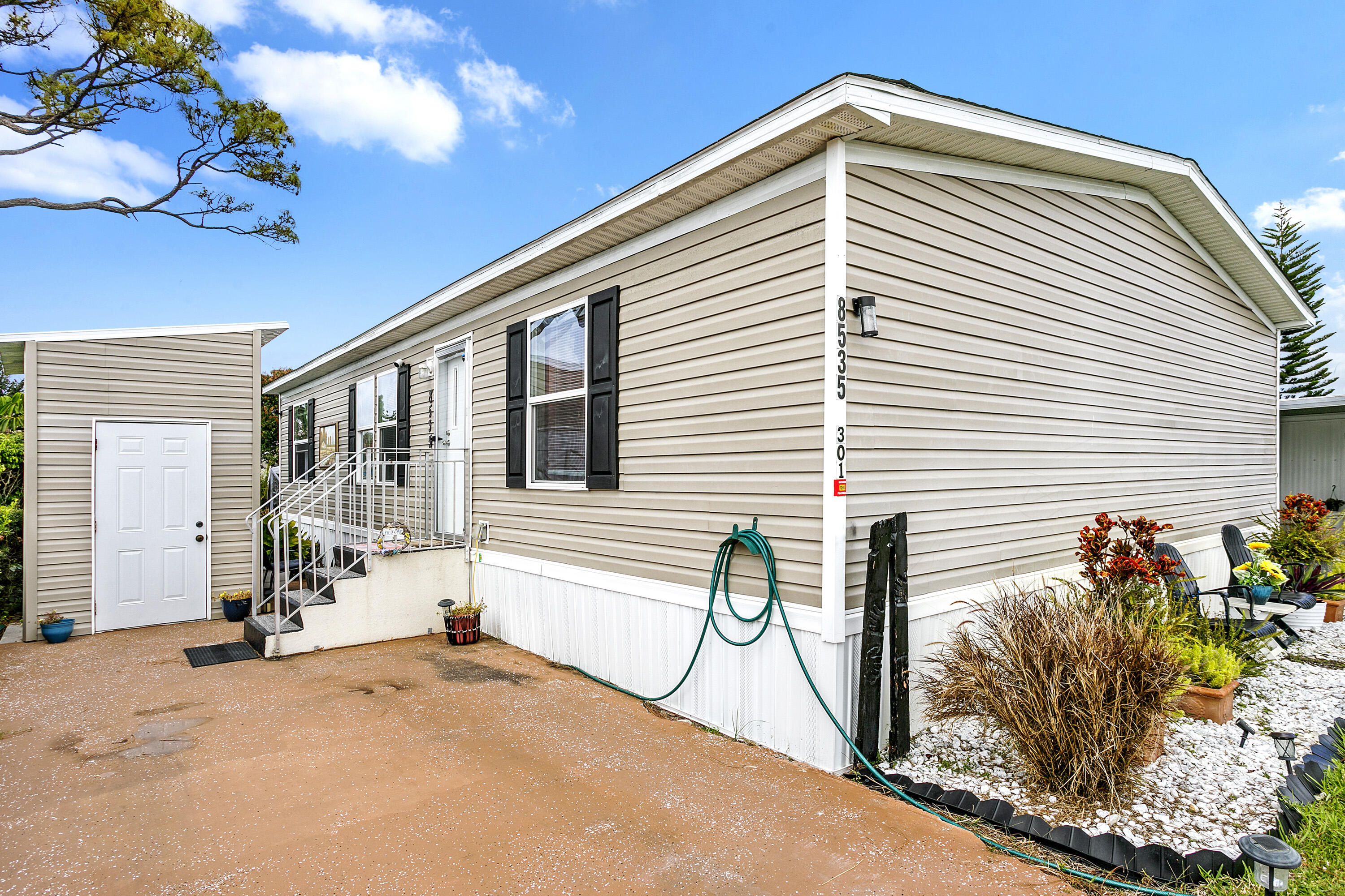 301 - 8535 Duke Ct W, For Sale in Boynton Beach - Zoocasa