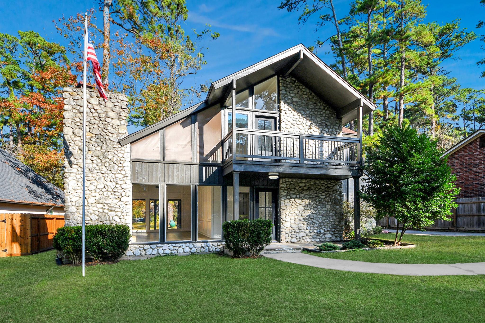 13946 Dolphin Dr, For Sale in Willis - eXp Realty