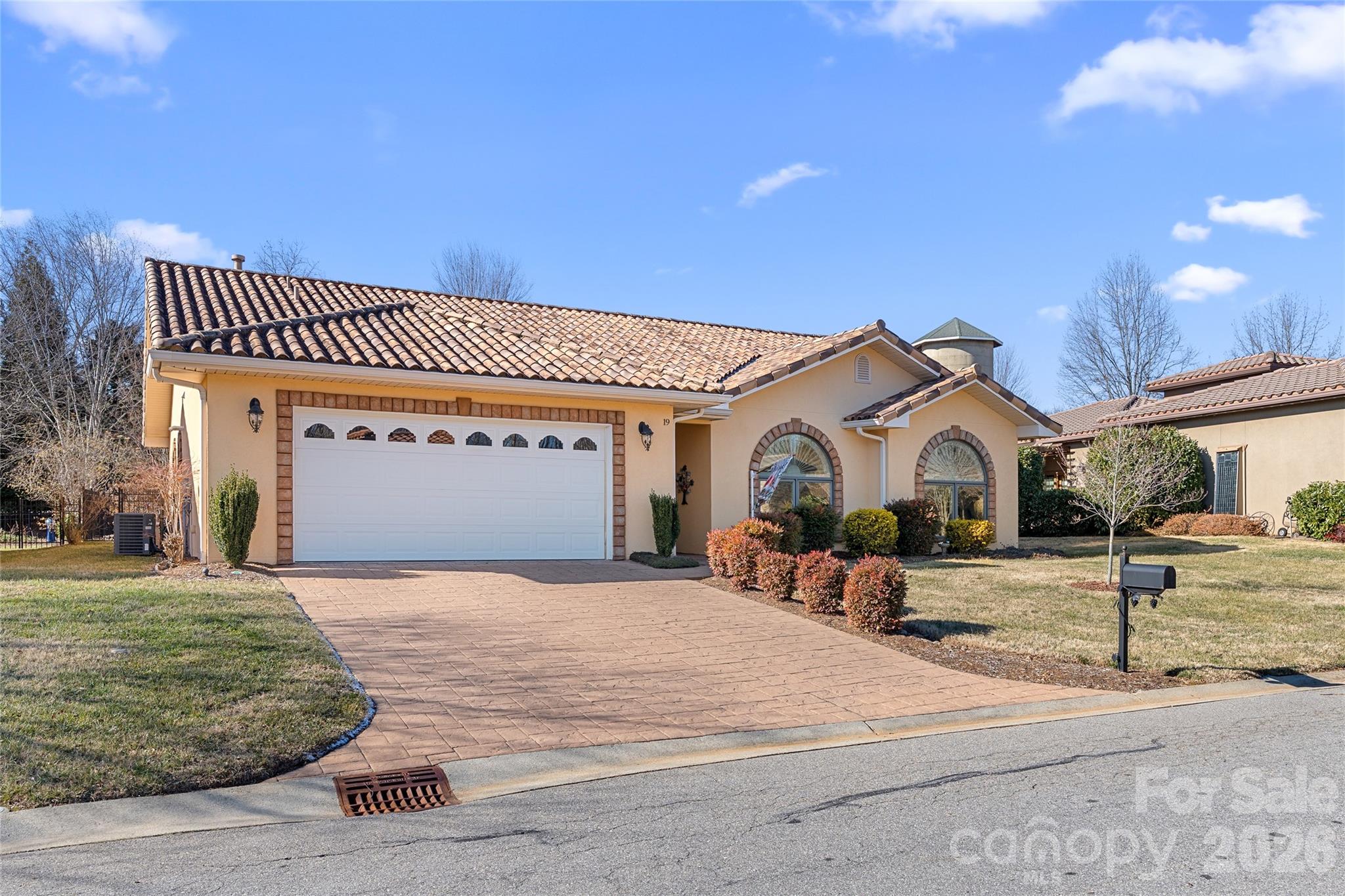 19 Pacifico Dr, For Sale in Asheville - eXp Realty