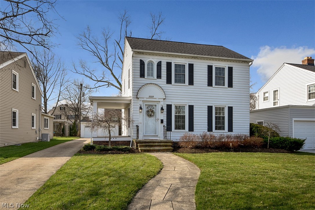 20019 Riverwood Avenue, Sold in Rocky River - Zoocasa