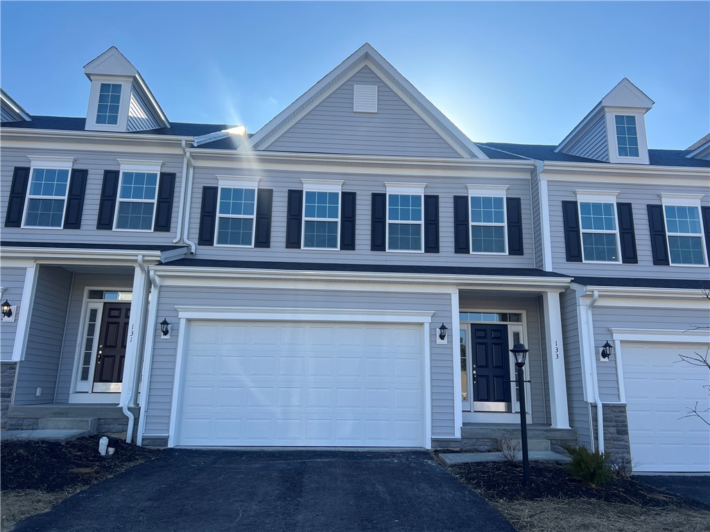 133 Sweetwater Dr, Sold in Coraopolis - eXp Realty