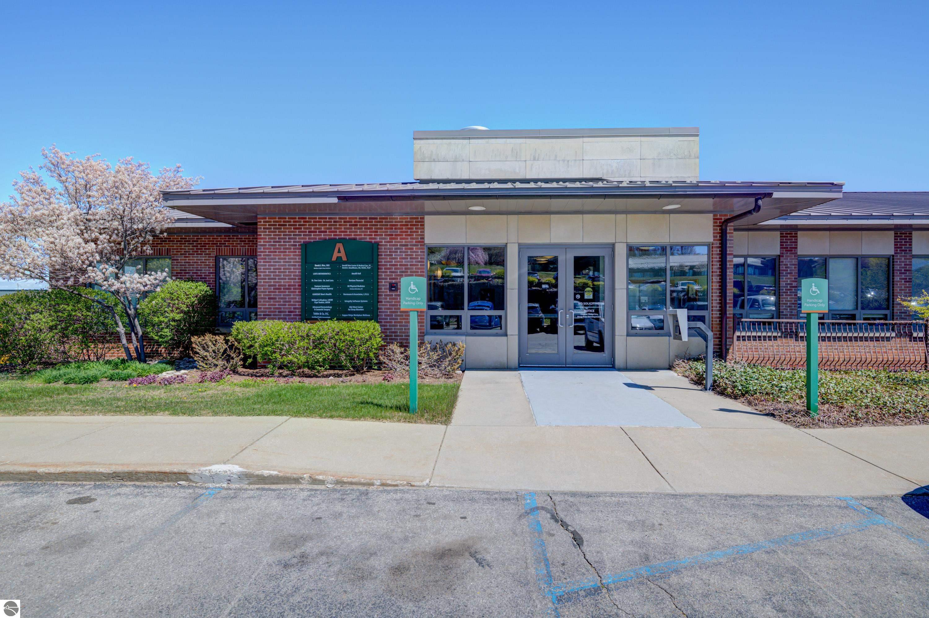 111 - 4020 Copper Vw, For Sale in Traverse City - eXp Realty