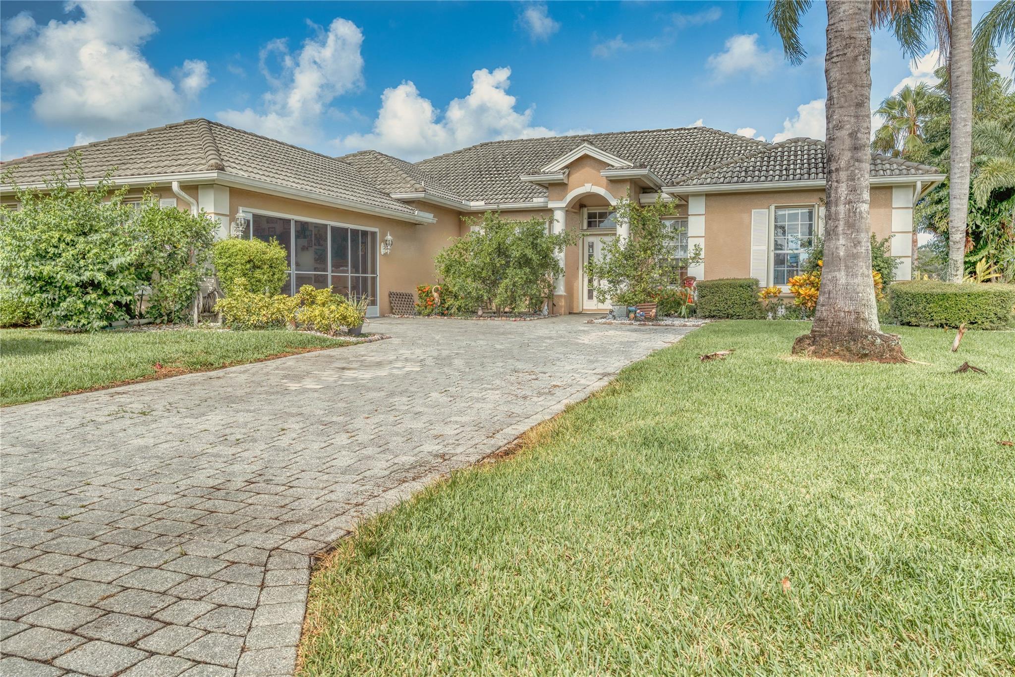 422 Nw Dover Ct, For Sale in Port St Lucie - eXp Realty