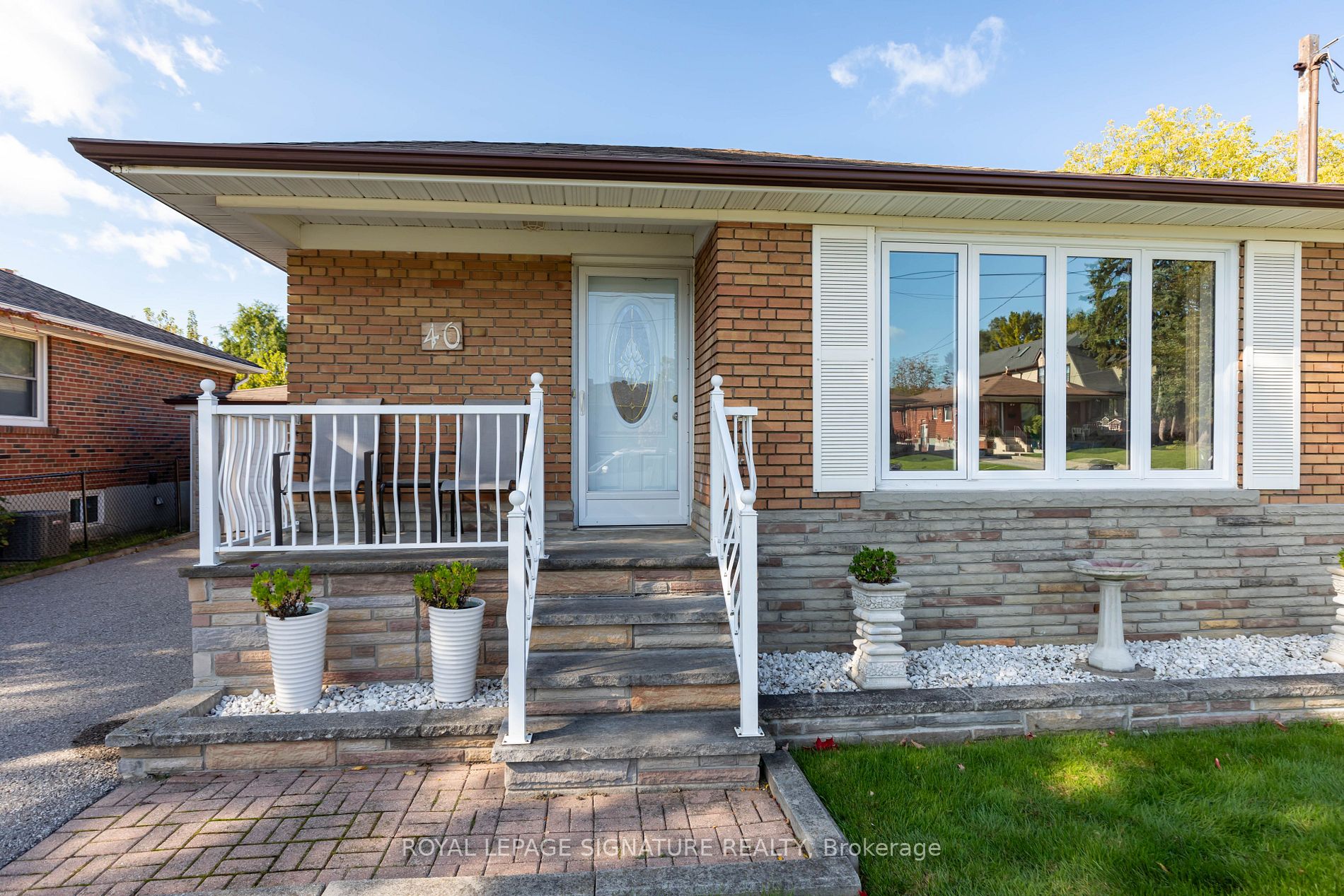 40 Hart Ave, Sold in Scarborough - Zoocasa