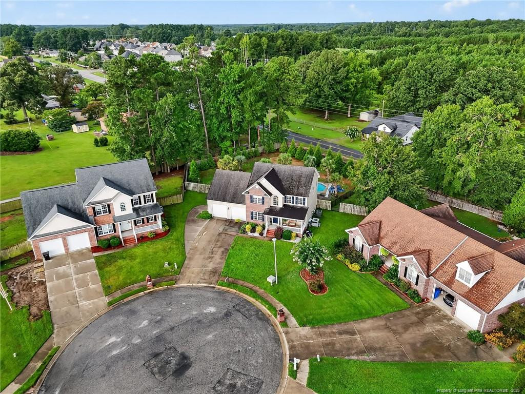 3737 Heatherbrooke Dr, For Sale in Fayetteville - eXp Realty