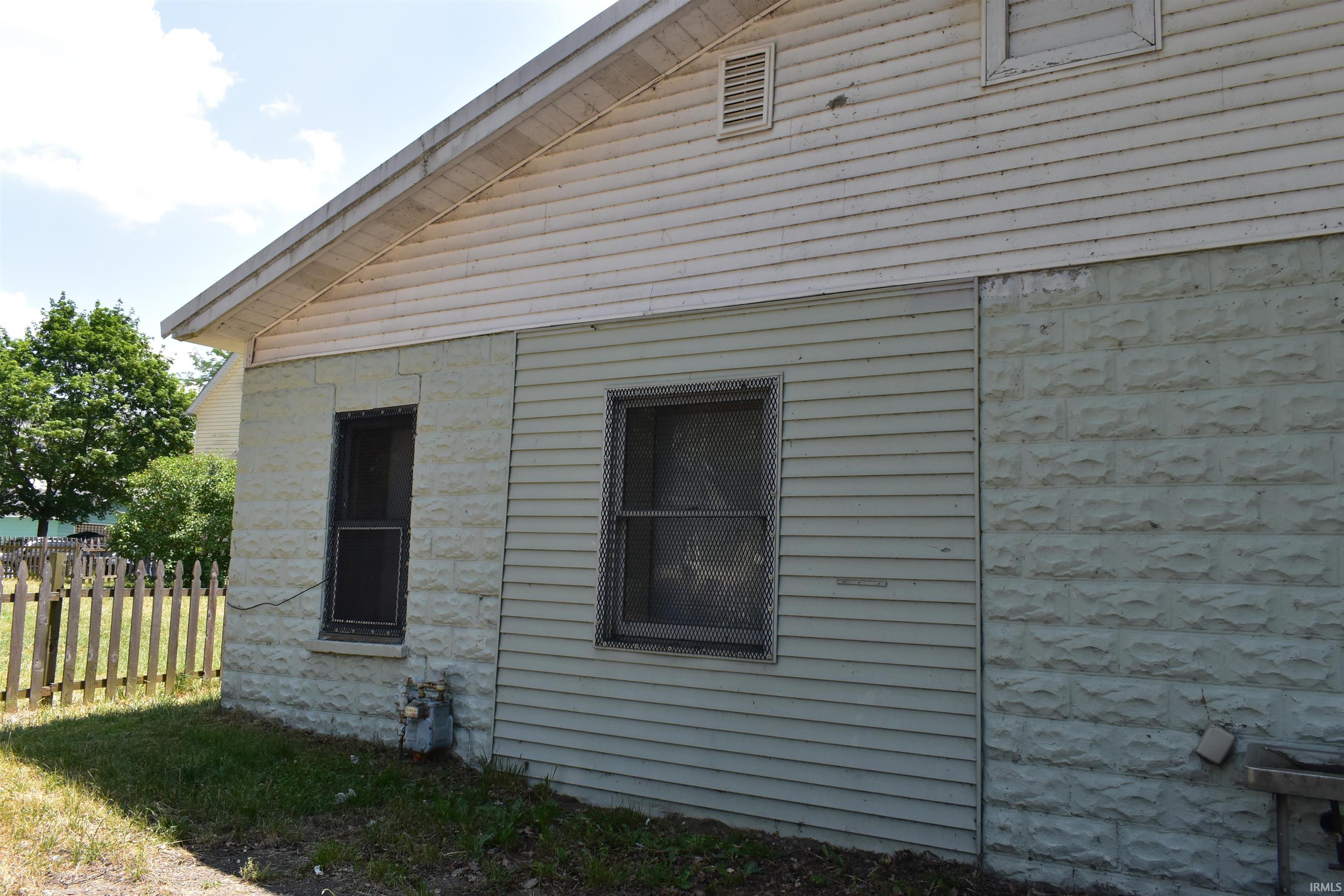 411 Brady St, Sold in Elkhart - eXp Realty
