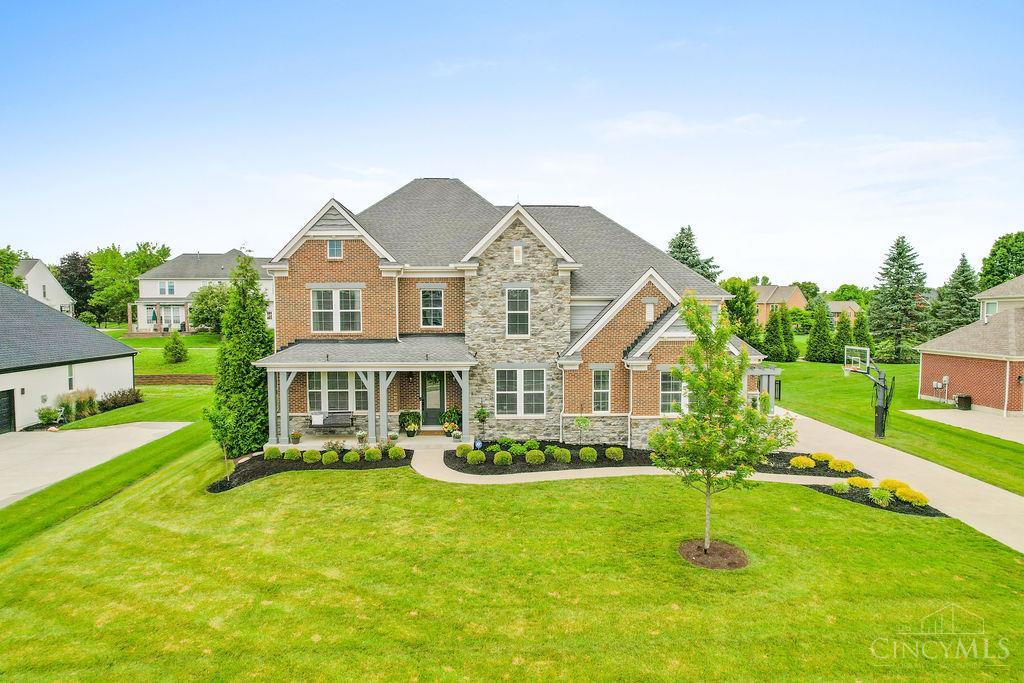 5480 Sentinel Oak Dr, For Sale in Mason - eXp Realty