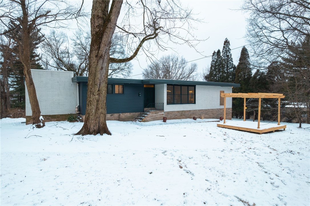 203 Grandview Dr N, For Sale in Pittsburgh - eXp Realty