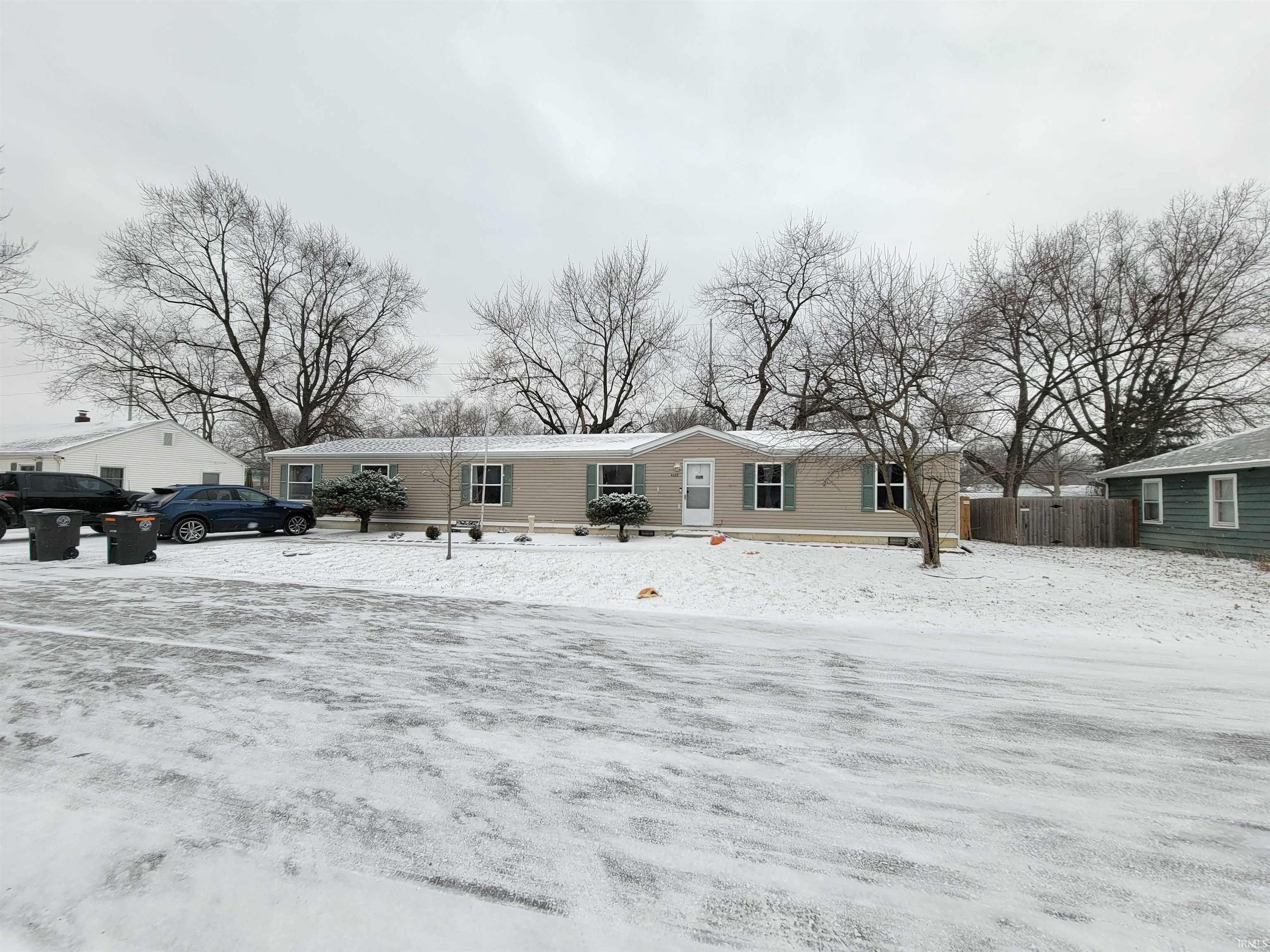 4527 Schmucker Dr, For Sale in Fort Wayne - eXp Realty