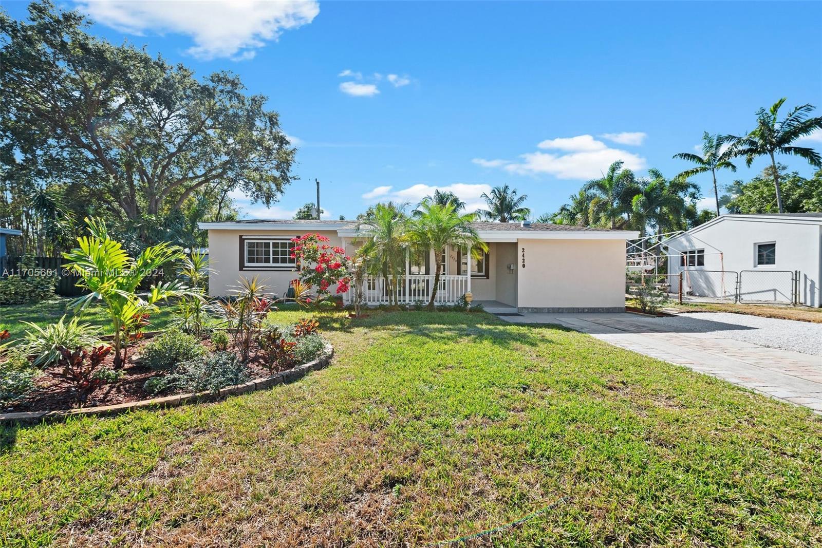 2420 Sw 15th St, For Sale in Fort Lauderdale - Zoocasa