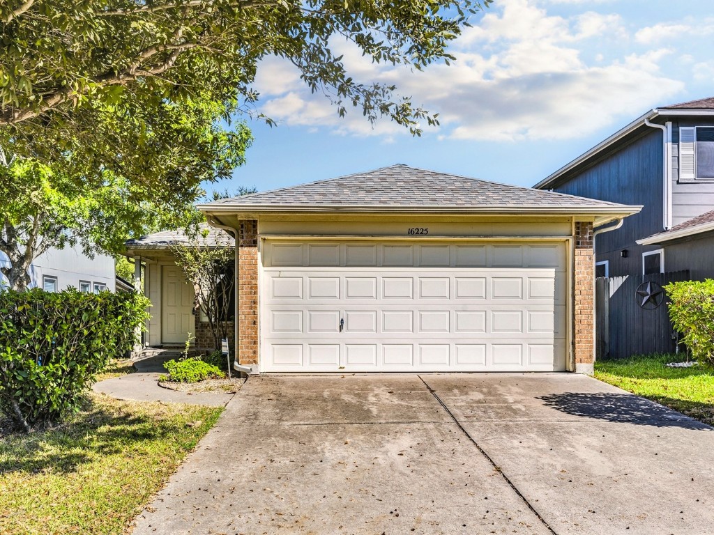 16225 Hamilton Point Circle, For Rent in Manor - Zoocasa